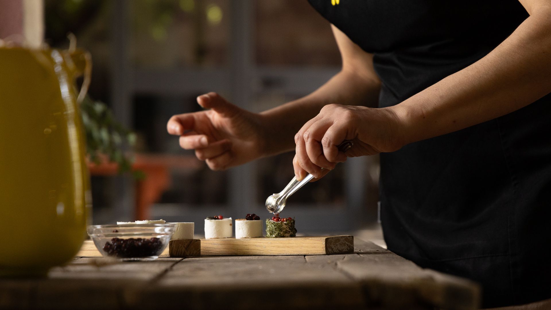 Oliena: goat cheese tasting, Sardinia | Escursì